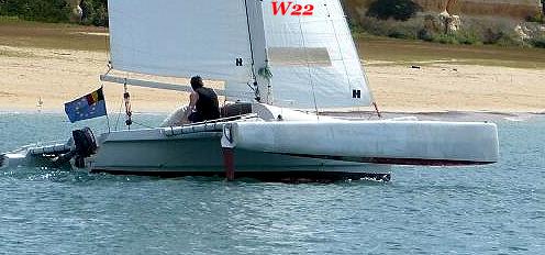Using catamaran hulls to make a trimaran